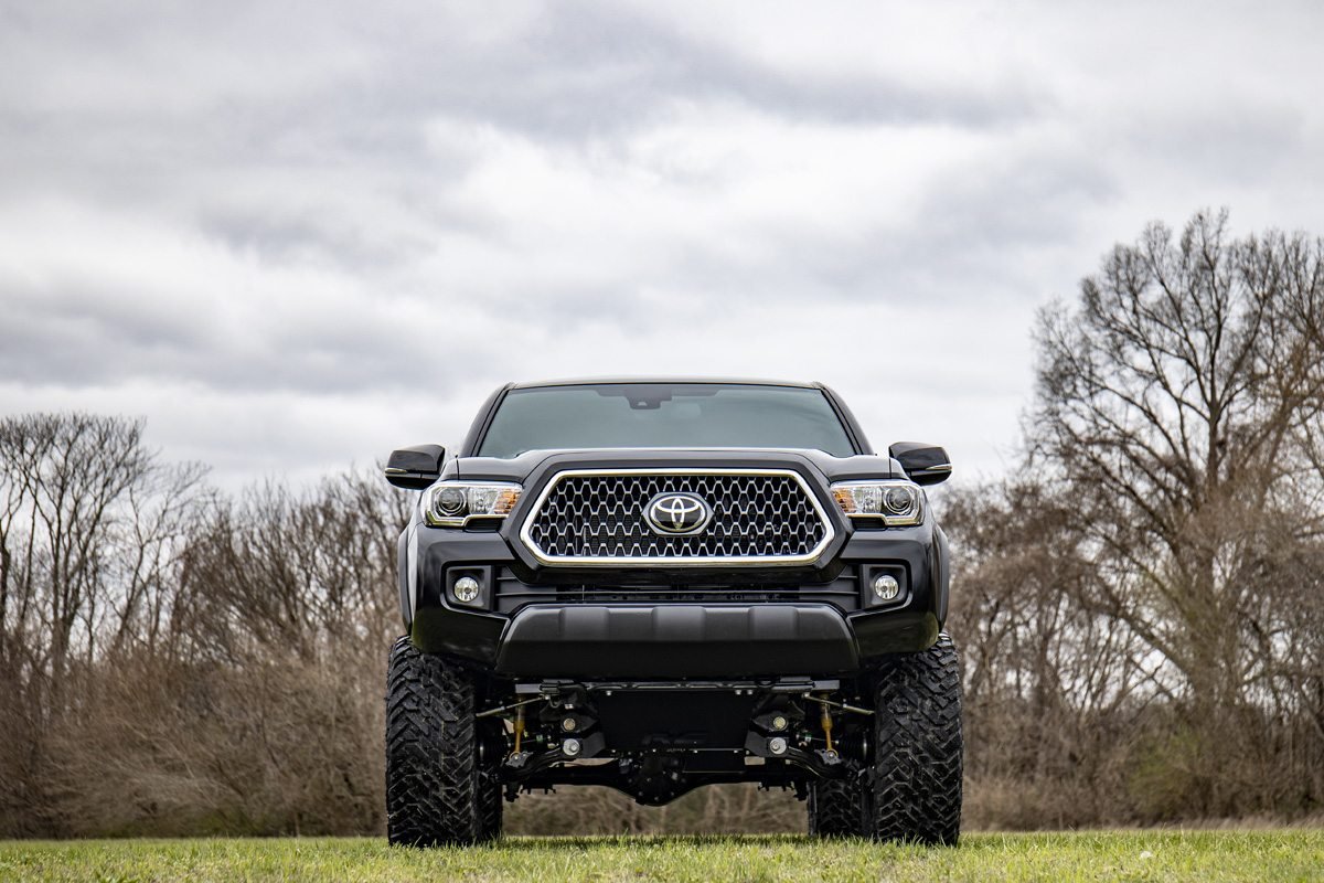 Rough Country | 6 Inch Lift Kit | M1 Struts/M1 | Toyota Tacoma 2WD/4WD ...